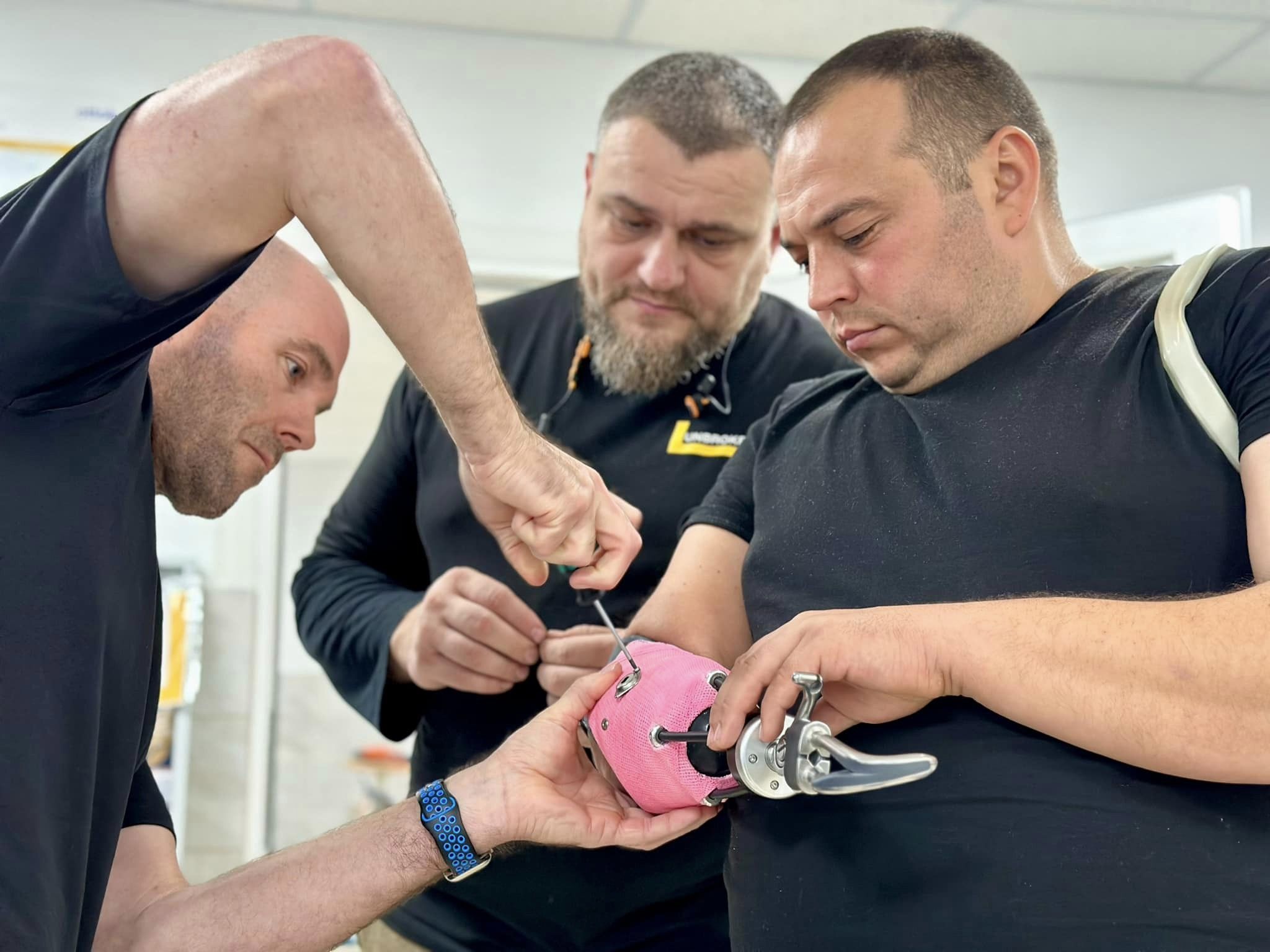 Unbroken - AMERICAN SPECIALISTS CAME TO LVIV TO FIT A PROSTHESIS FOR A ...